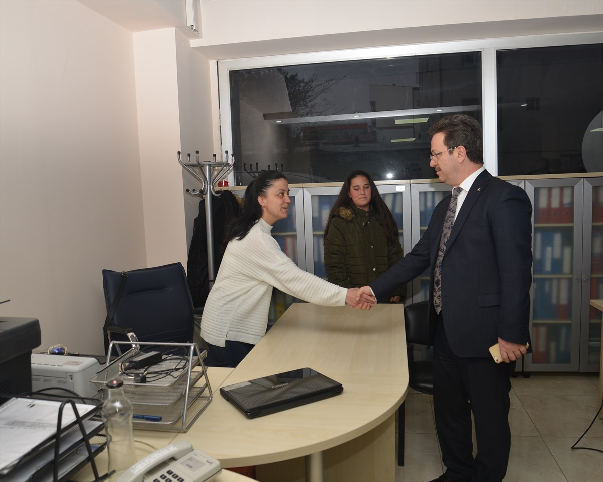 Valimiz Enver Ünlü Sosyal Hizmet Merkezi Müdürlüğünün Yeni Hizmet ... Valimiz Enver Ünlü Sosyal Hizmet Merkezi Müdürlüğünün Yeni Hizmet ...